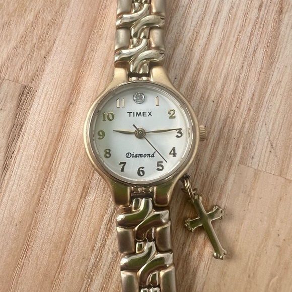 Timex | Accessories | Vintage Timex Diamond Ladies Gold Tone Dress ...